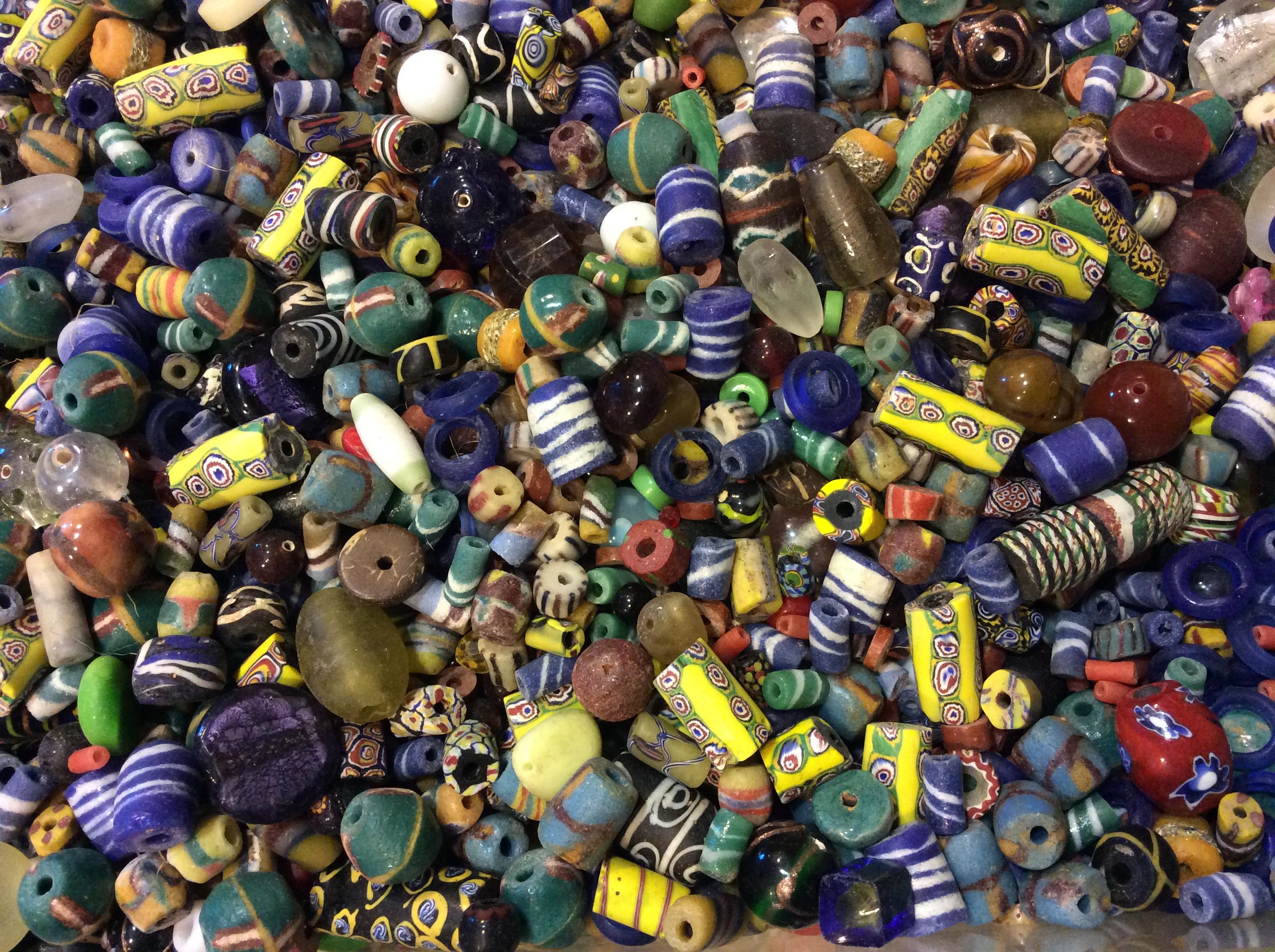 Bunte Perlen | OFFCUT Basel